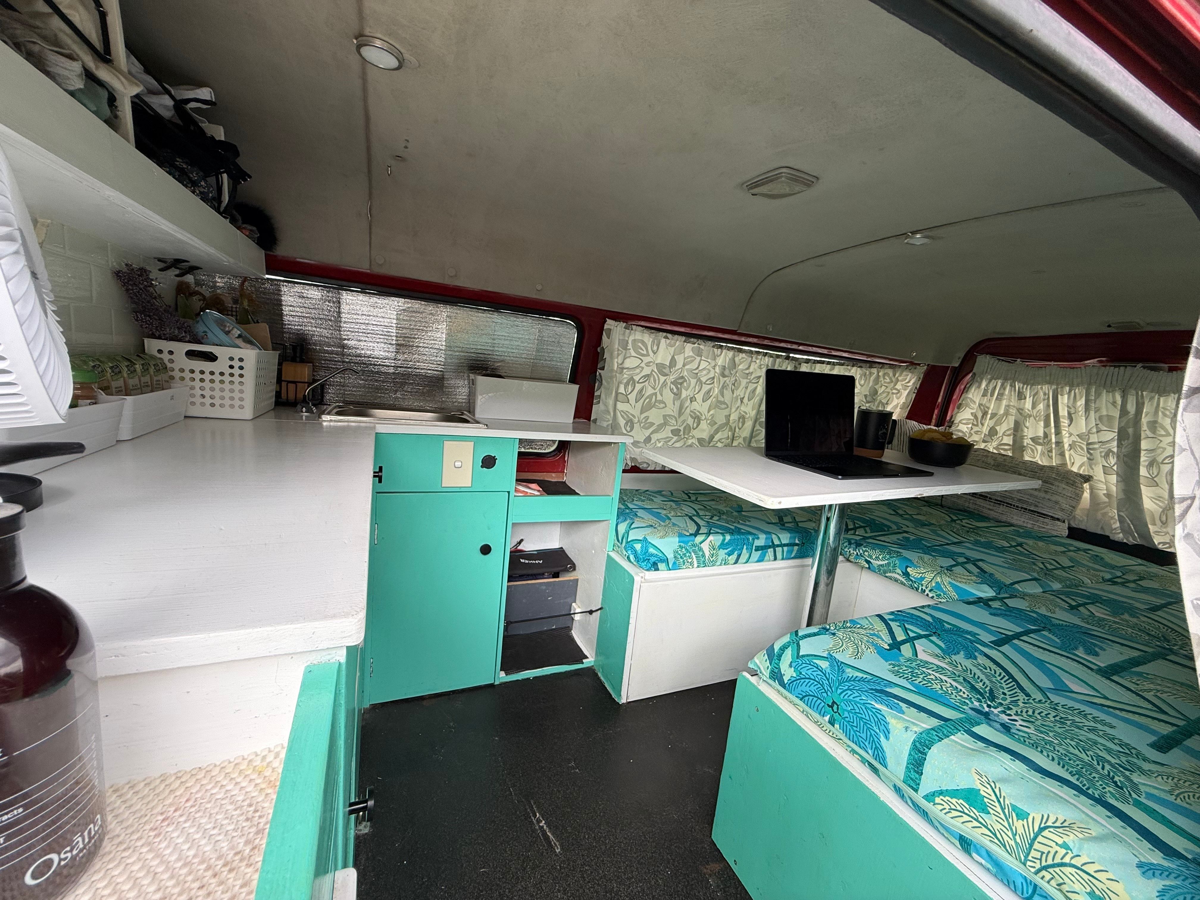 Mazda E2000 20l Petrol Lwb | Buy Cars & Campervans New Zealand