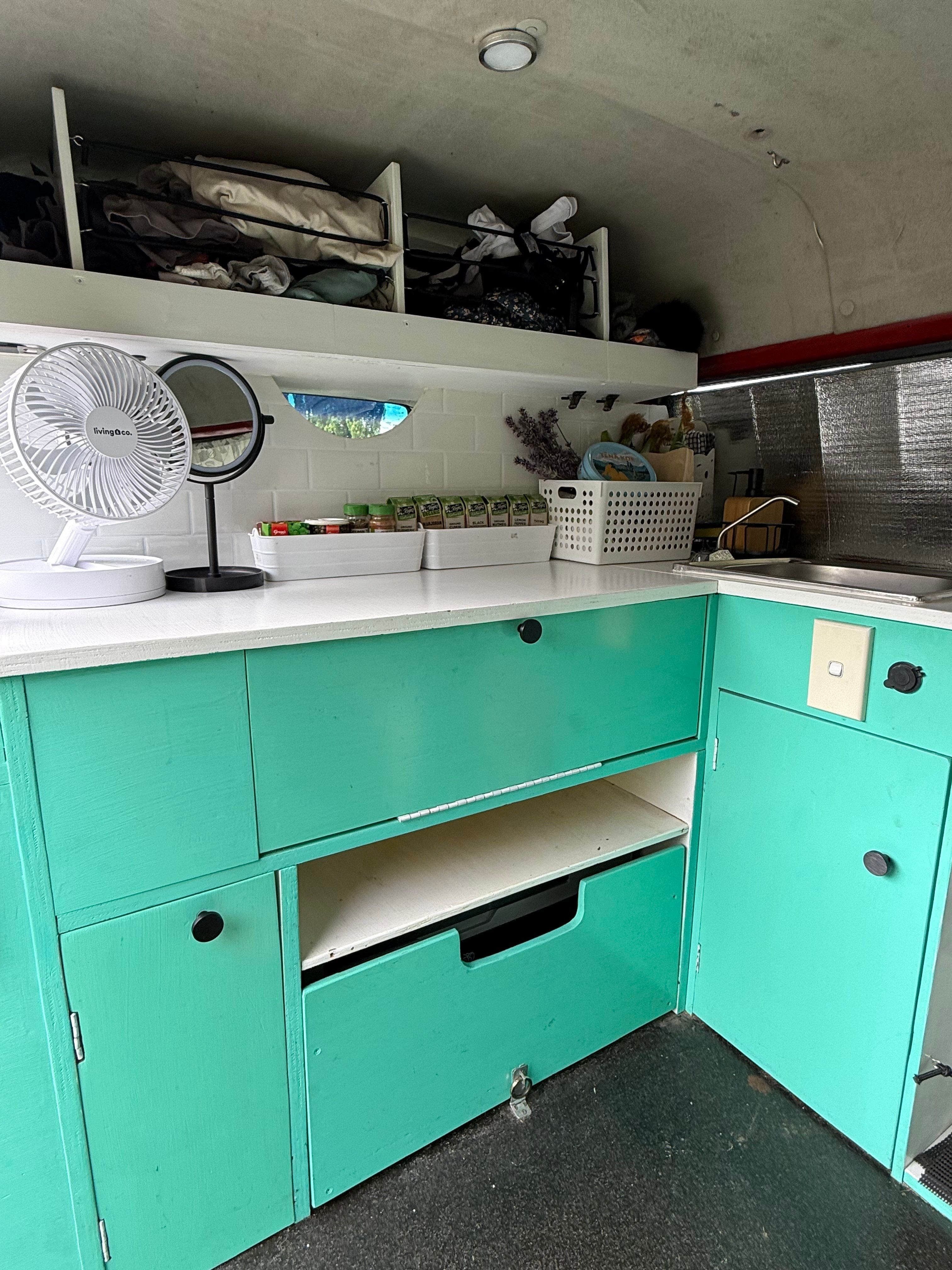 Mazda E2000 20l Petrol Lwb | Buy Cars & Campervans New Zealand